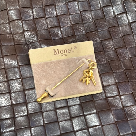 Monet | Jewelry | Monet Gold Key Brooch | Poshmark